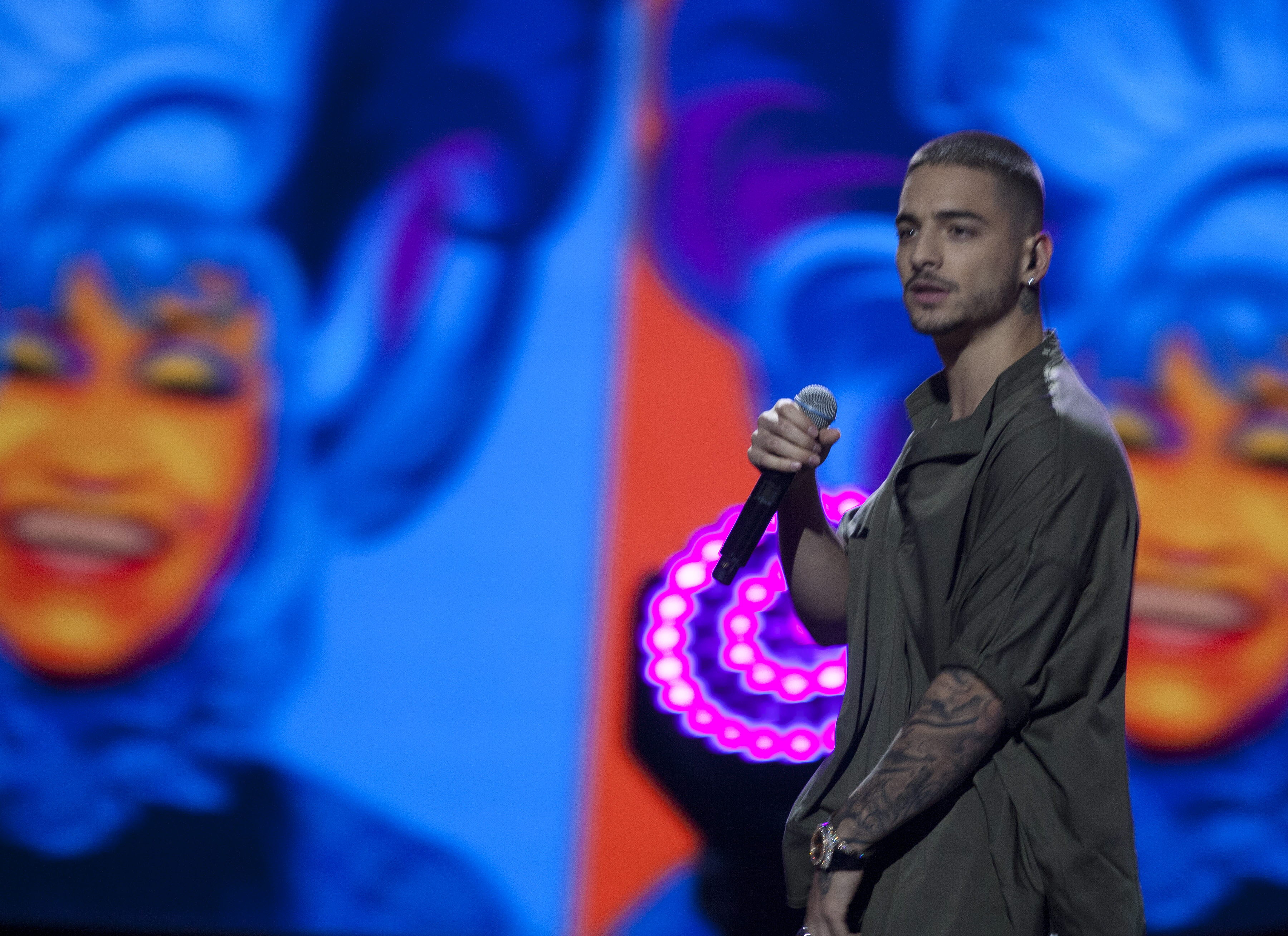 Download Juan Luis Londoño Arias Celebrity Maluma Image