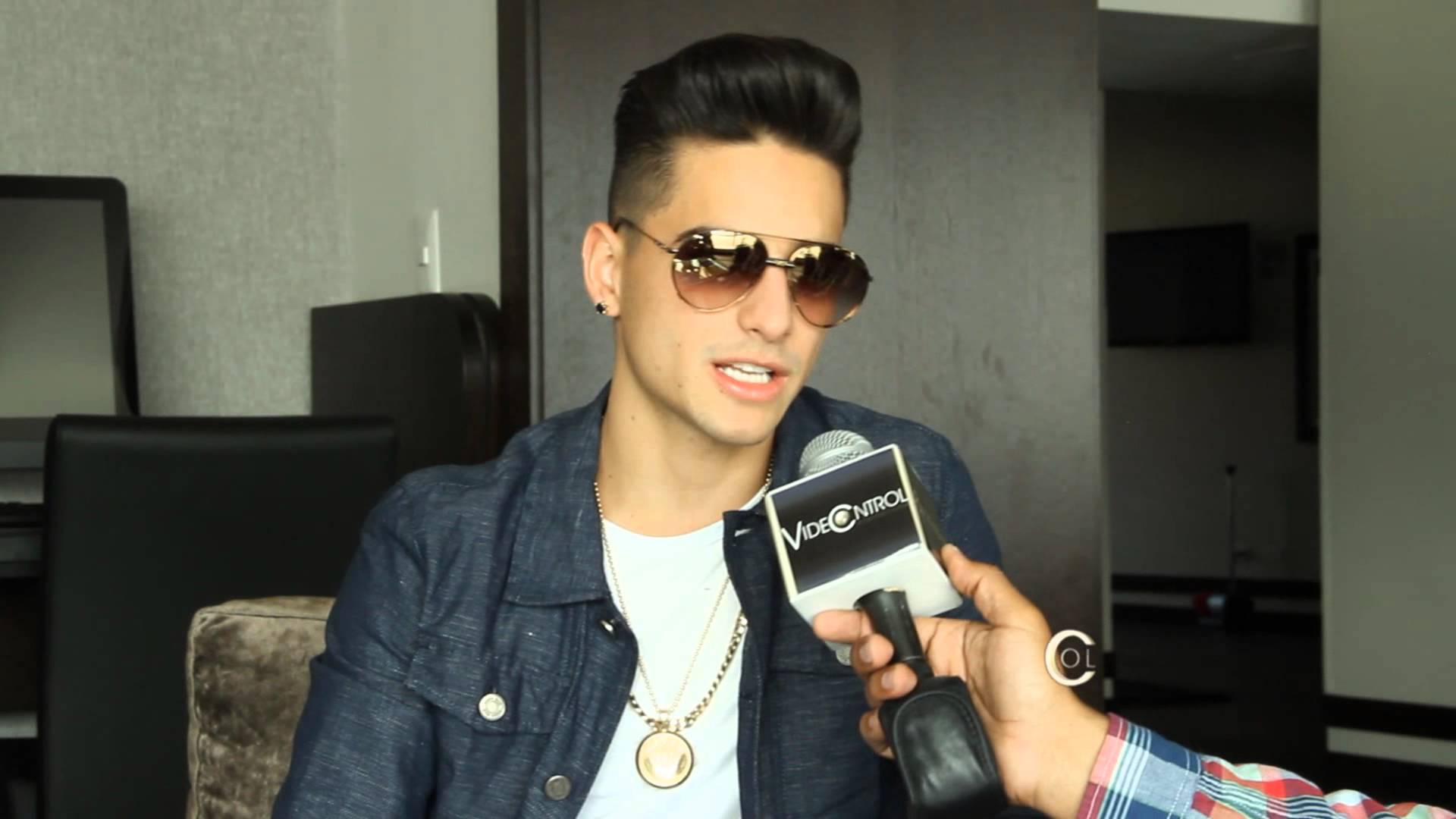 Download Juan Luis Londoño Arias Celebrity Maluma Image