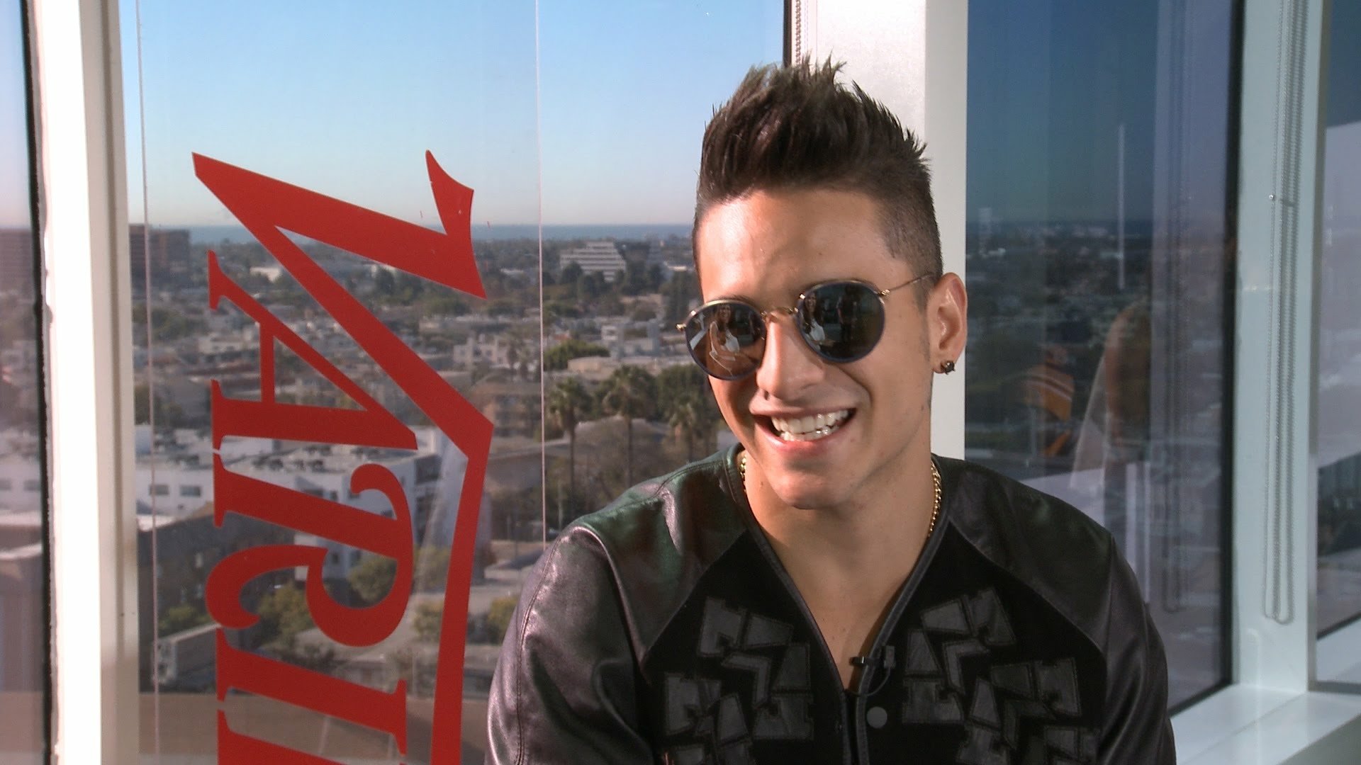 Download Juan Luis Londoño Arias Celebrity Maluma Image